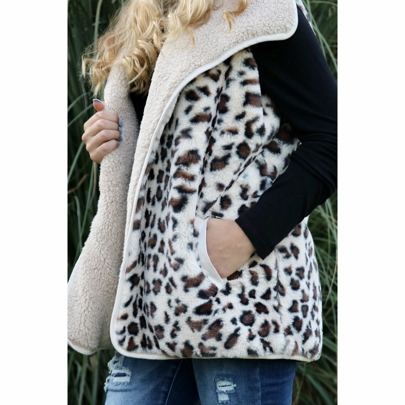 Reversible Snow Leopard Vest | FEATHERED LANE
